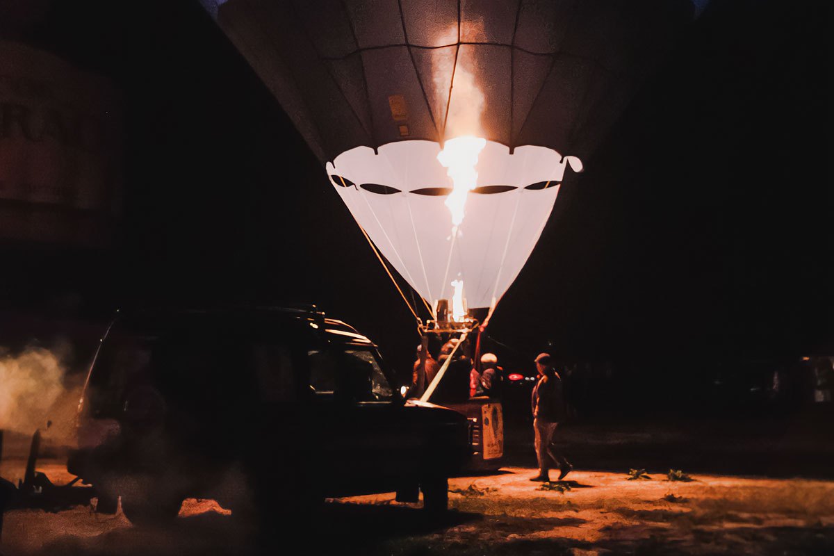 Extreme balloon flights: record-breaking flights and daring feats